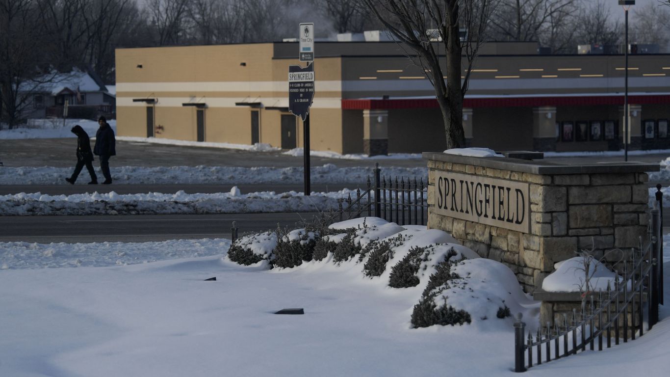 FBI investigates wave of Ohio bomb threats