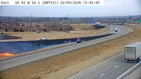 Central Iowa traffic: Crews battle grass fires near Highway 65