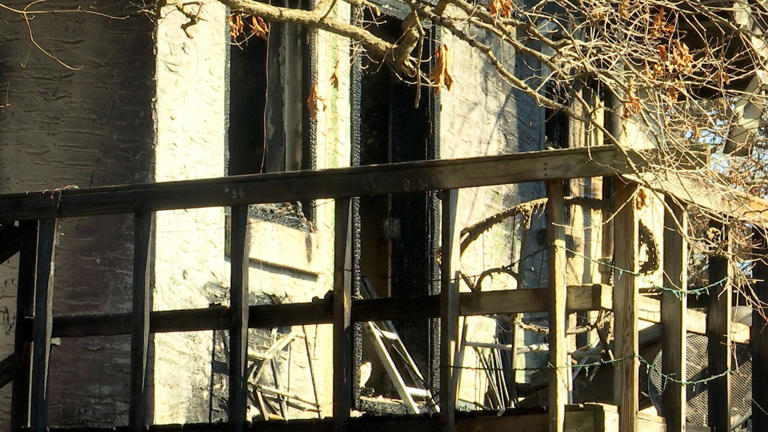 Man jumps from window to escape Knoxville house fire near Jacksboro Pike