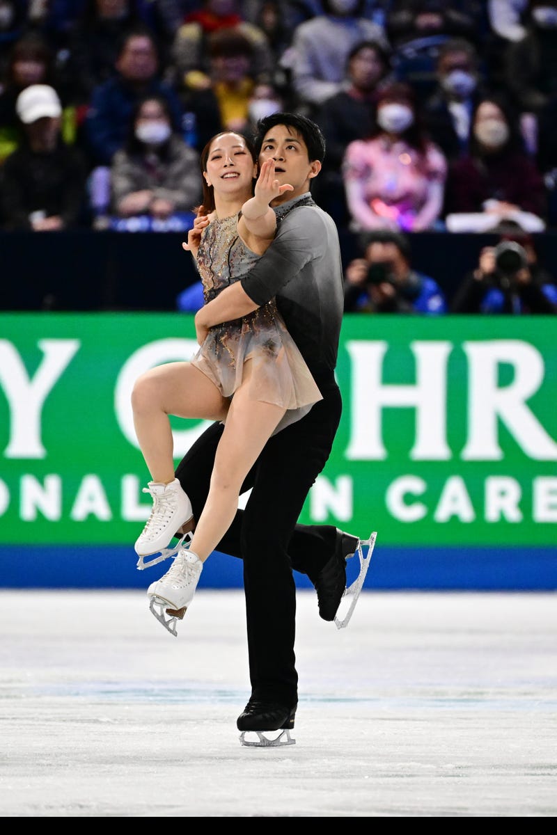 Which ice dance and pairs figure skaters are actually dating?