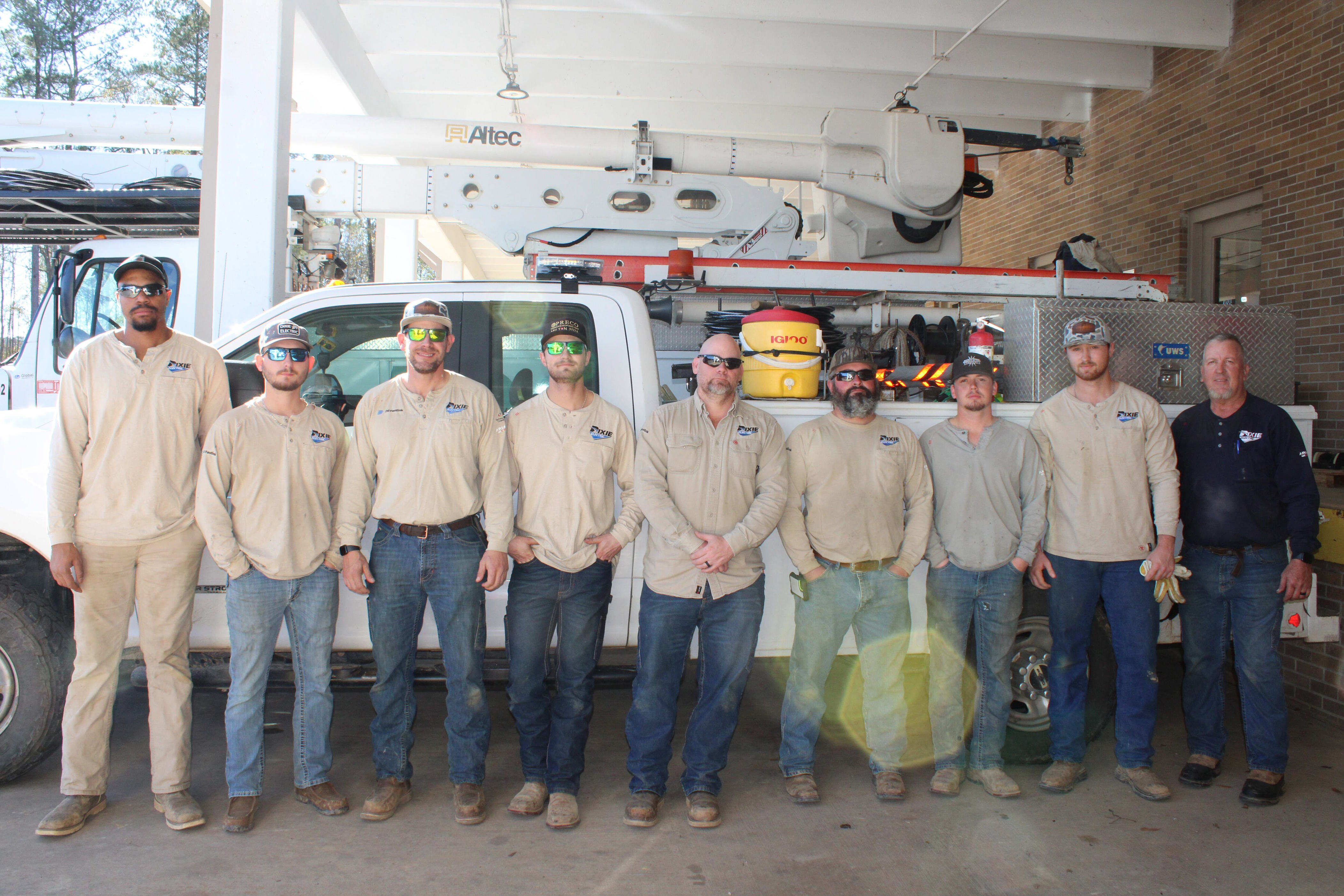 Dixie Electric sends final crew to assist in Oxford