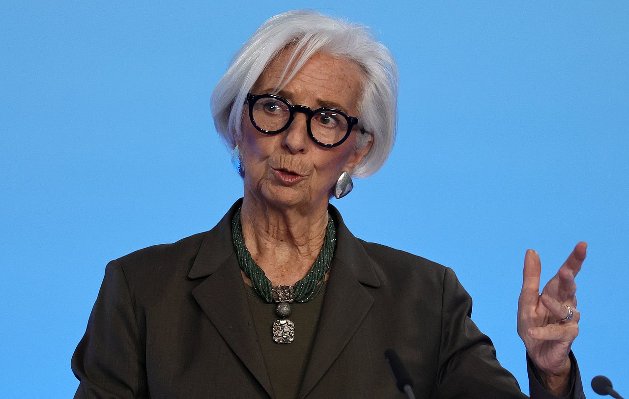 Lagarde diz que aumento de 25 pb dos juros é necessário e que decisão ...