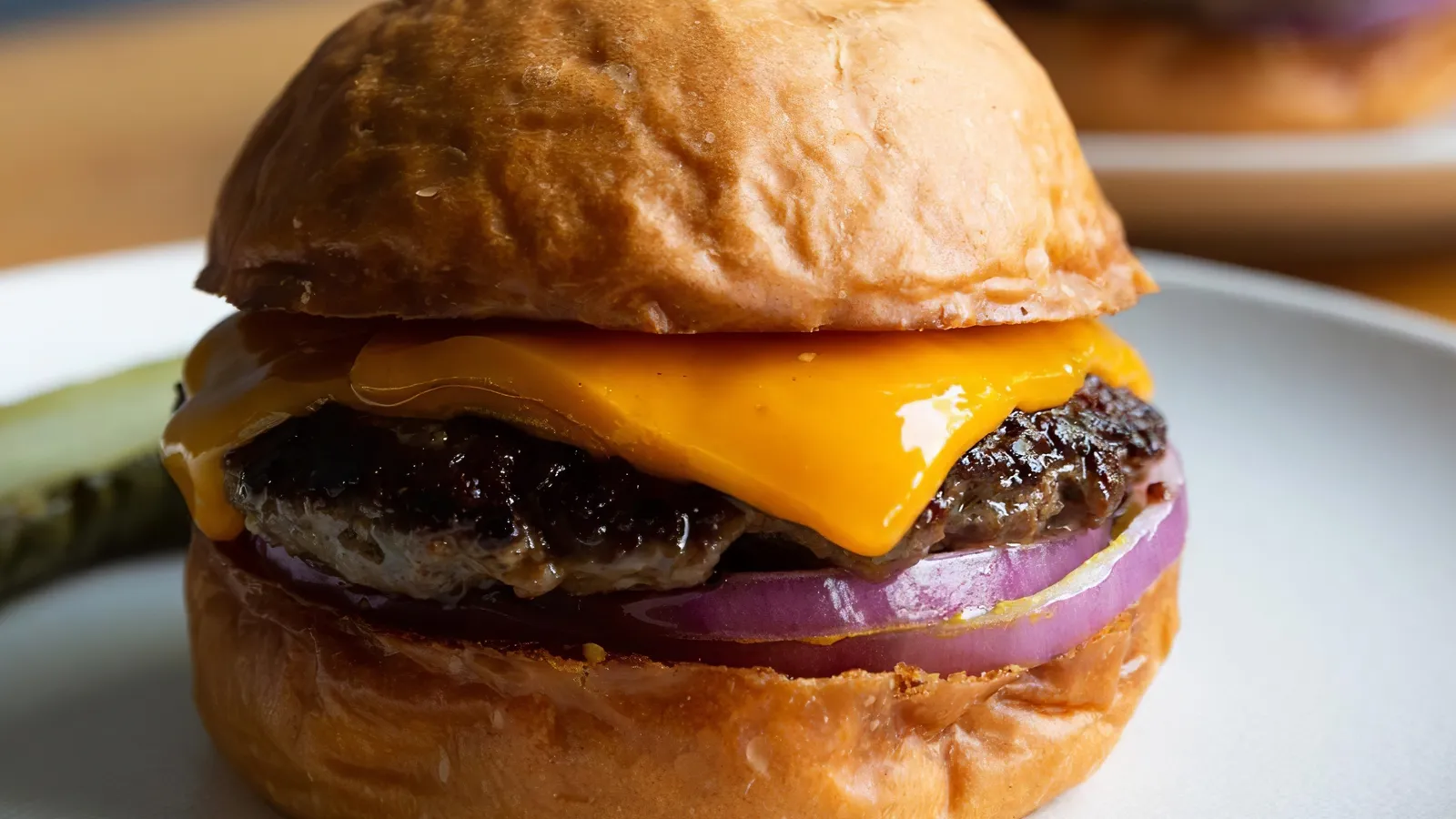 After 10 years, Burger King finally changes the Whopper and people are ...