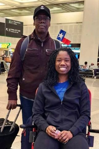 All about Olympic speed skater Erin Jackson's parents, late mom Rita ...