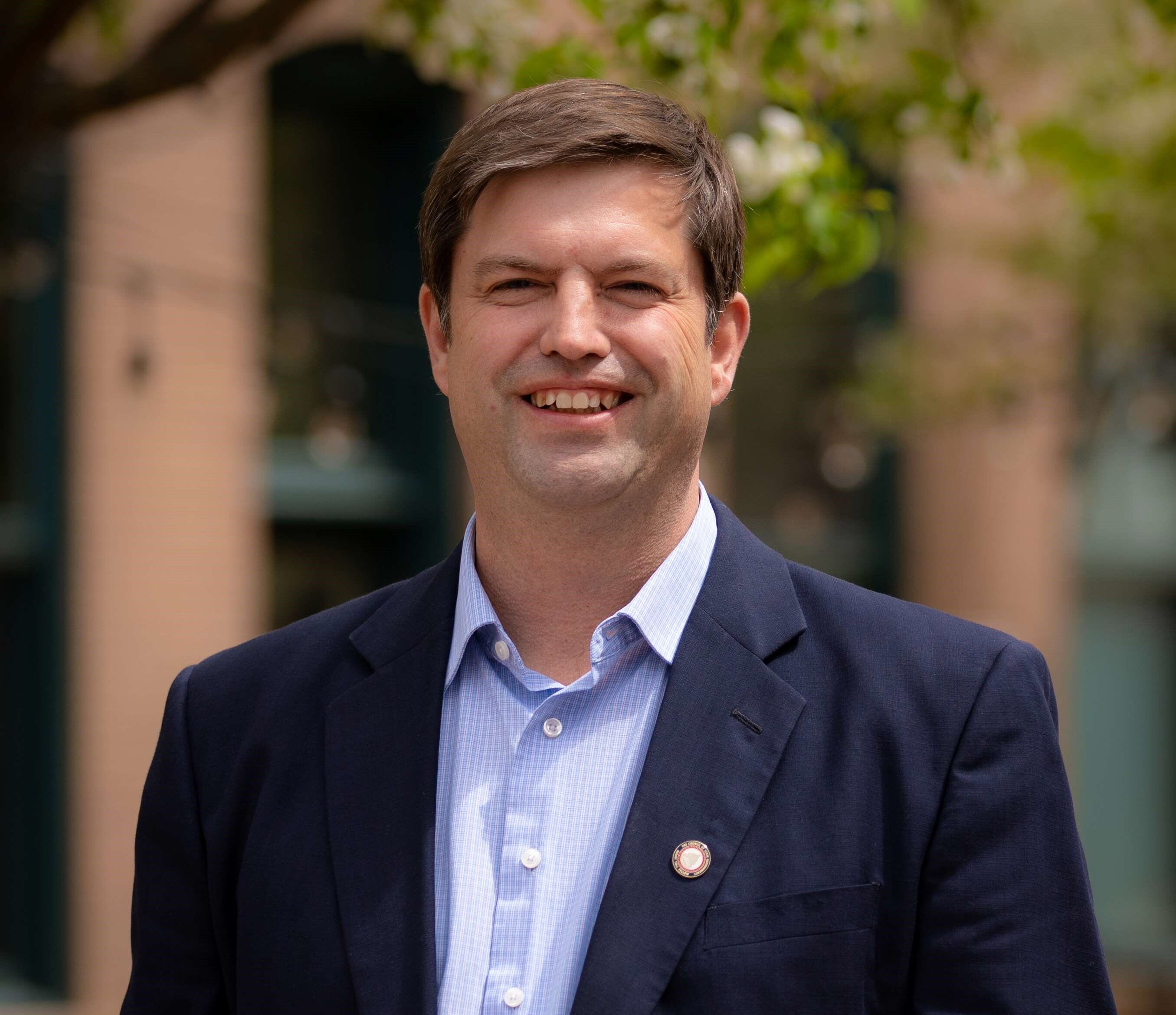 Dan Ahlers announces candidacy for South Dakota governor