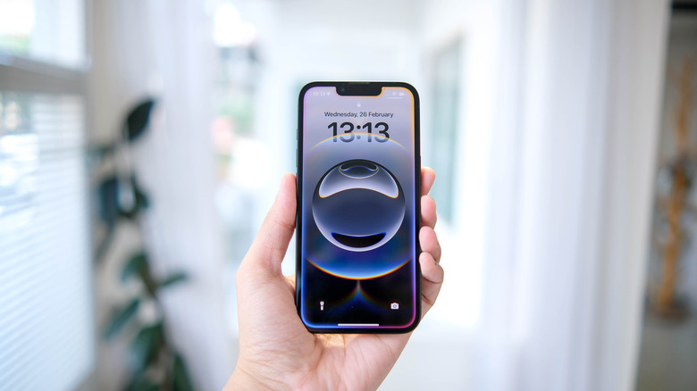 Don't buy the iPhone 16, the cheaper iPhone 17e is the phone you want