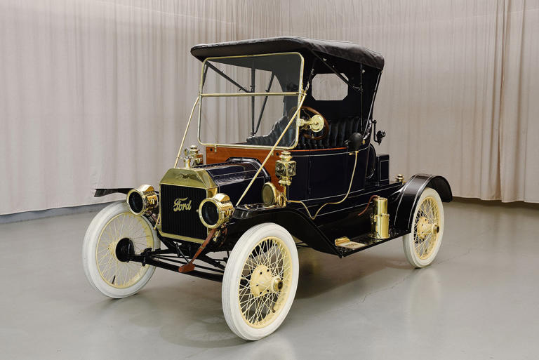 LEGO Icons Ford Model T: l'auto che ha fatto storia