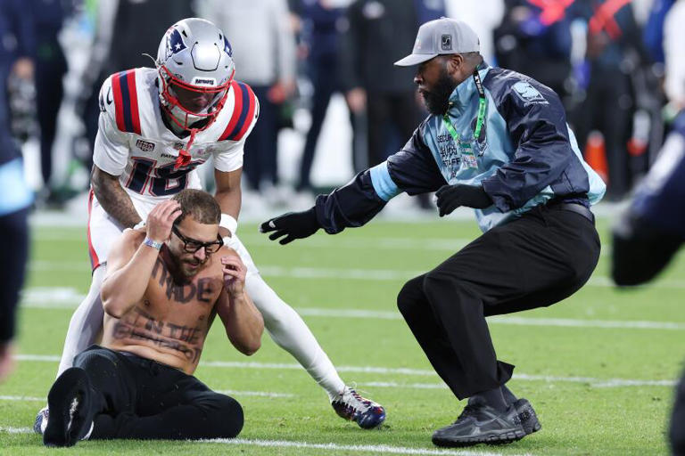 So-called streakers arrested at Super Bowl reveal identities on social ...
