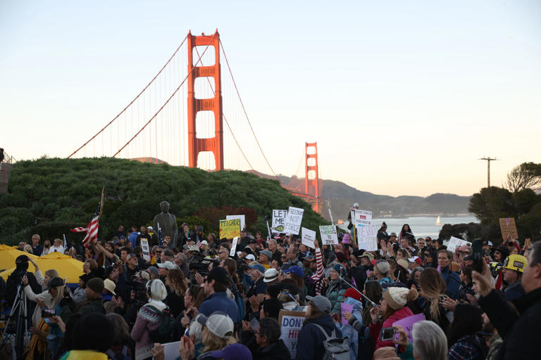 How voters fleeing California turn other states blue