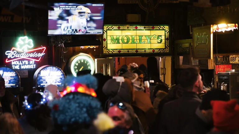 The best bars and restaurants to celebrate Mardi Gras in New Orleans