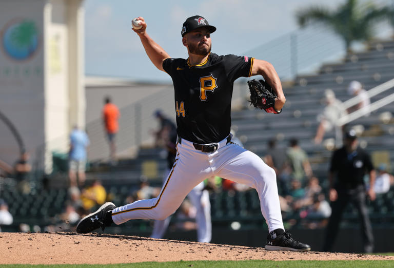 Milwaukee Brewers bring back former reliever Peter Strzelecki on minor ...