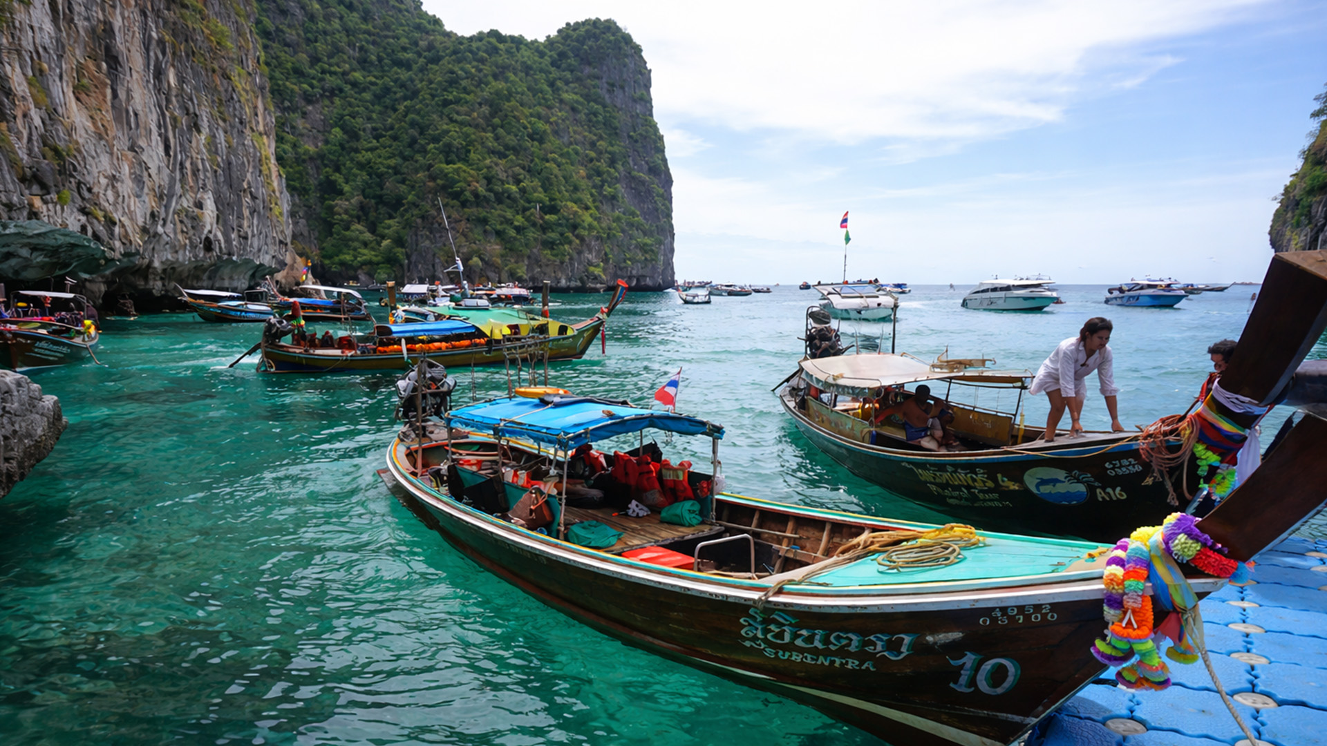 Maya Bay Pileh Lagoon relaxing private boat tour (4K)