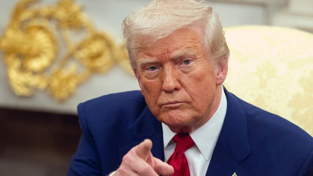 Trump threatens to block Ontario bridge, slams Barack Obama for helping ...