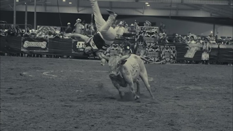 Video: Houston rapper sent flying by bull during at rodeo in Ft. Bend ...