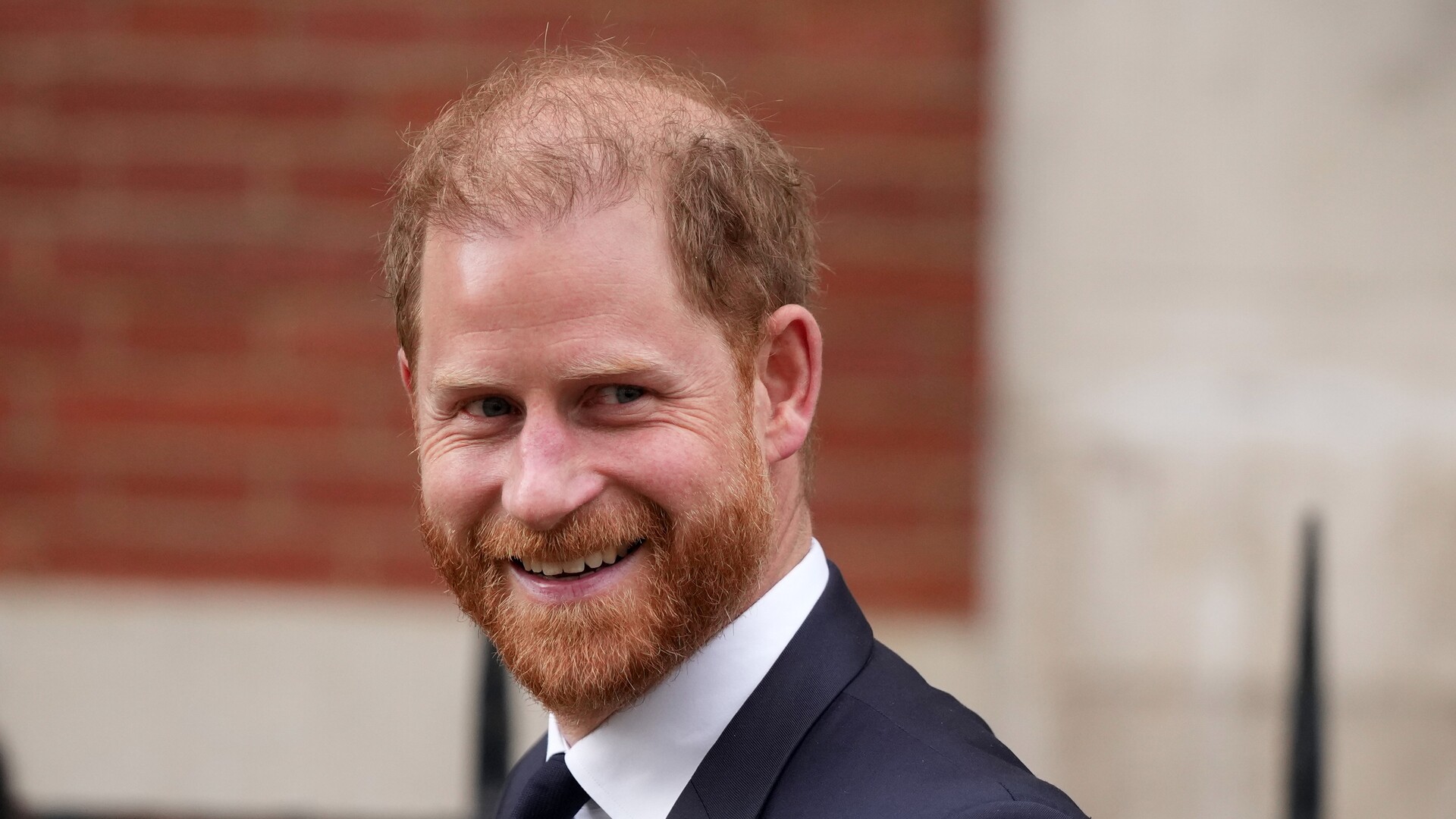 'Painful to watch': Prince Harry tries Meghan Markle's new chocolate in ...