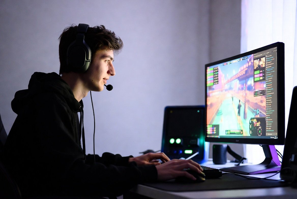 Why streamers can't stop playing this game