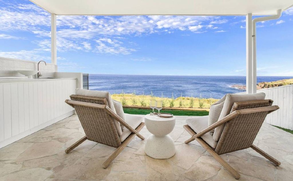 Sydney buyer pays nearly $4m for Kiama duplex with insane views