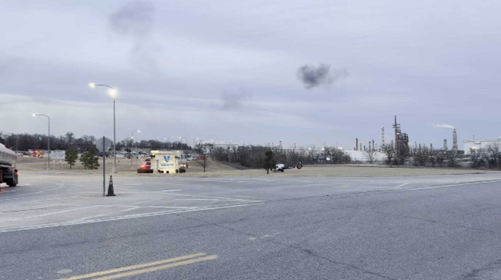 Fire breaks out at Ardmore Valero refinery, hospitalizes five