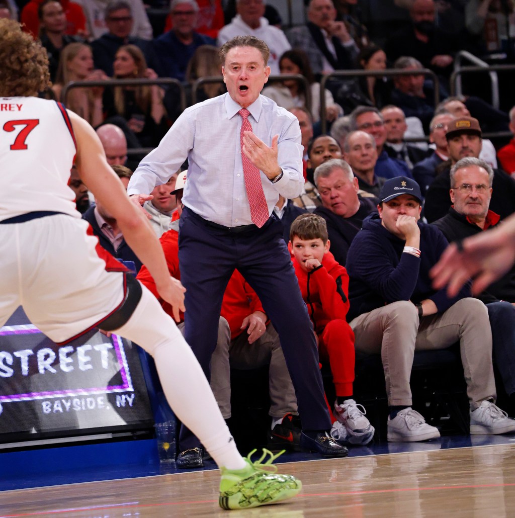 St. John’s grinds out OT win over Xavier to push win streak to 10 for ...