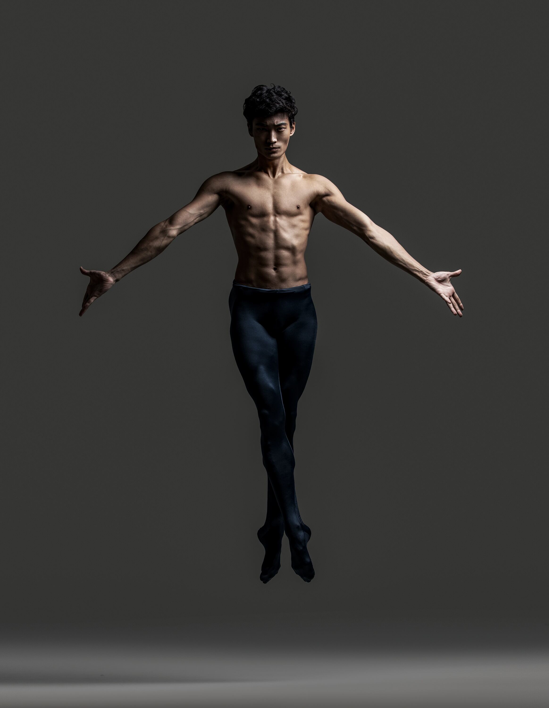 Mariinsky Ballet star Kim Ki-min performs Béjart's 'Boléro' in Seoul
