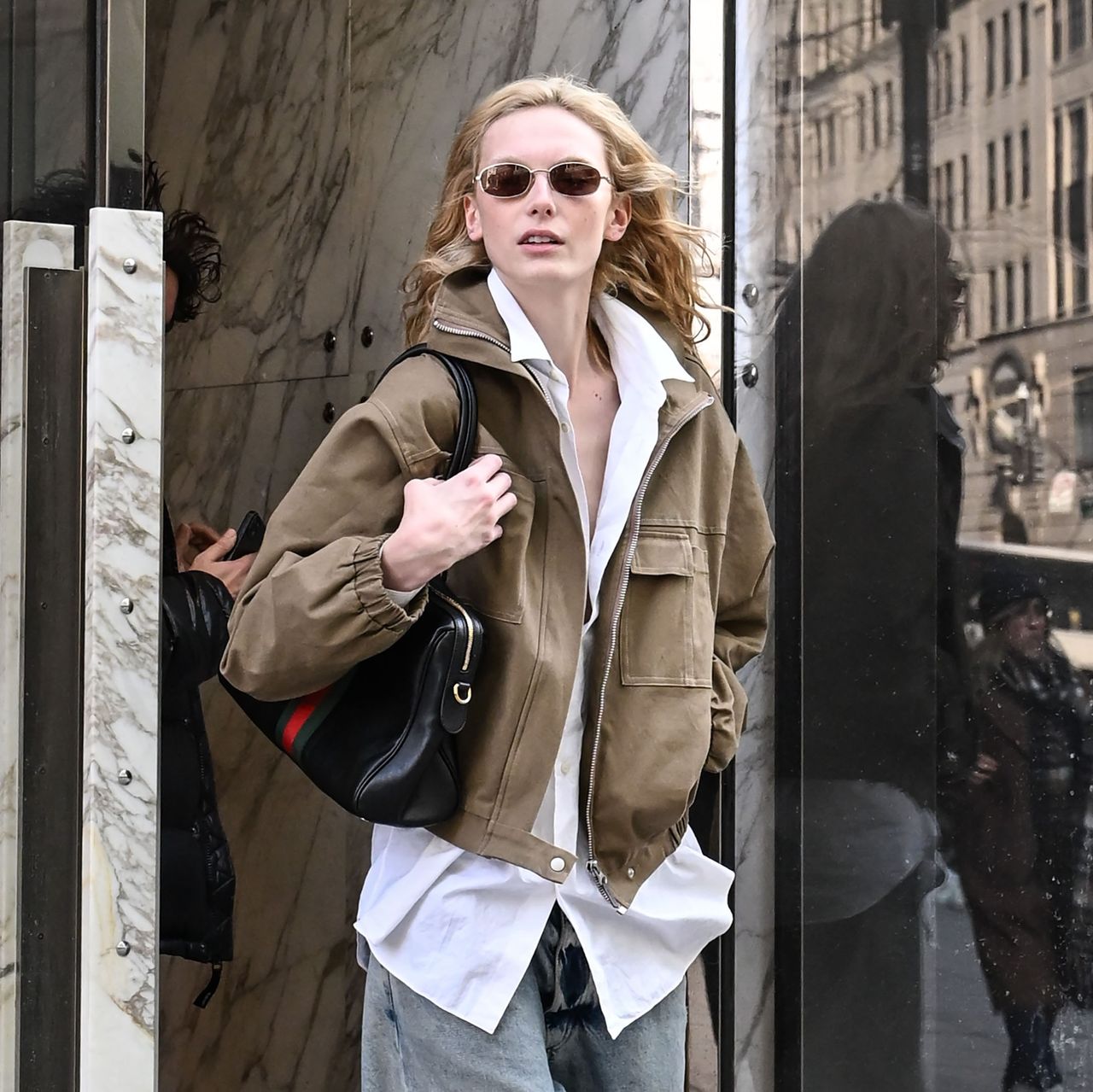 If you want to look like a model off duty, wear this classic shoe trend ...