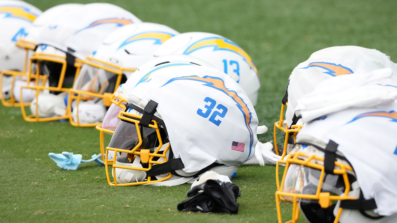 4 moves Chargers must make to clear salary cap space in 2026 NFL offseason