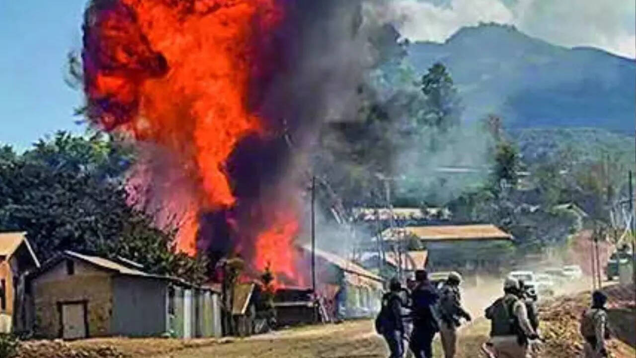 Manipur in turmoil again: Tangkhul Naga-Kuki clashes on, houses torched ...