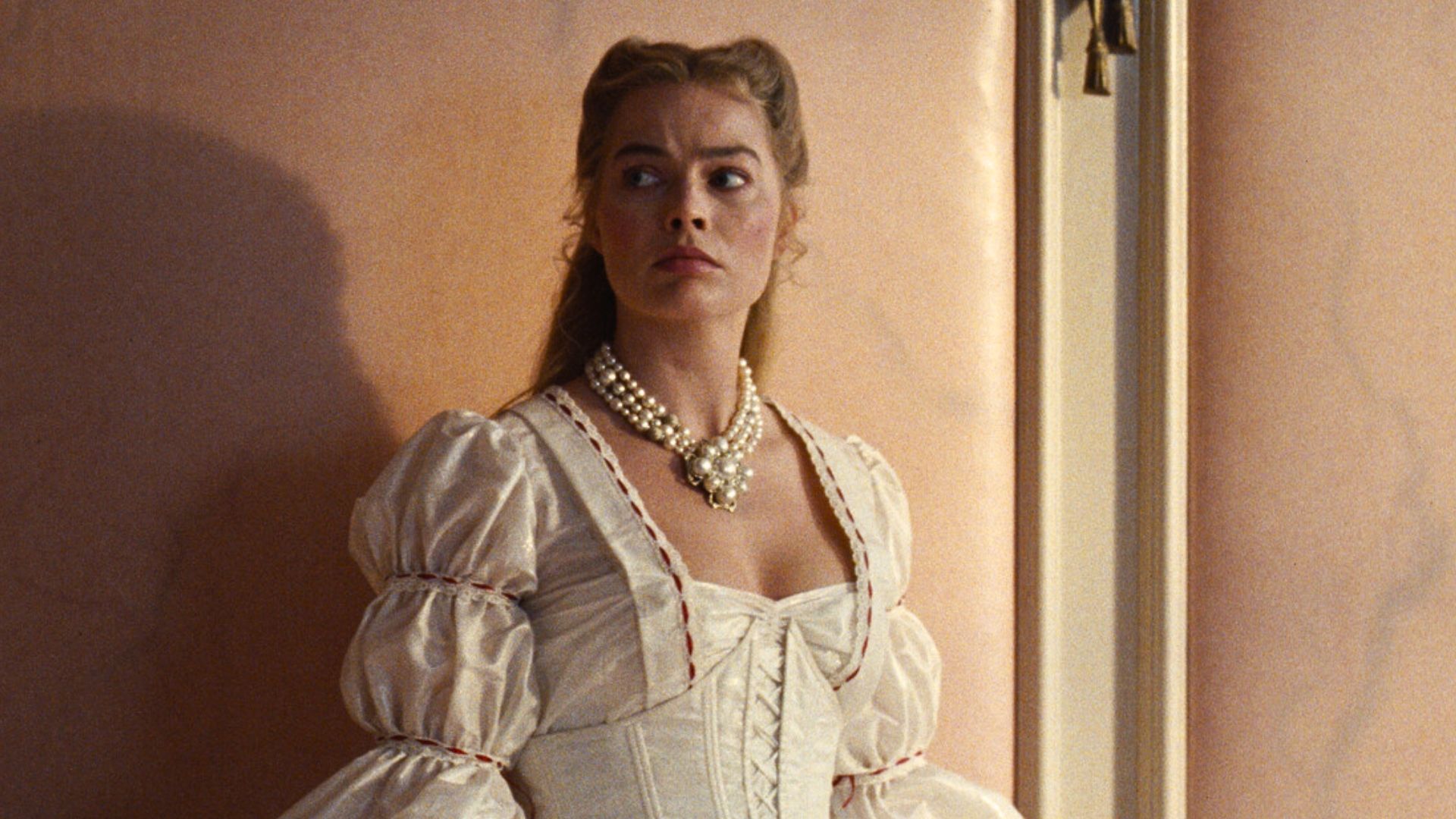 Margot Robbie's R-rated drama 'Wuthering Heights' is a late night hit ...