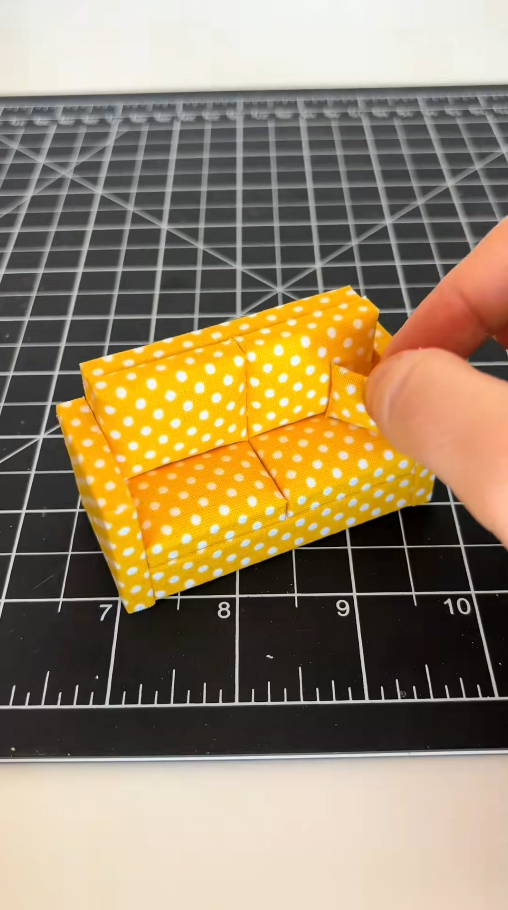 Miniature dollhouse DIY projects and craft ideas