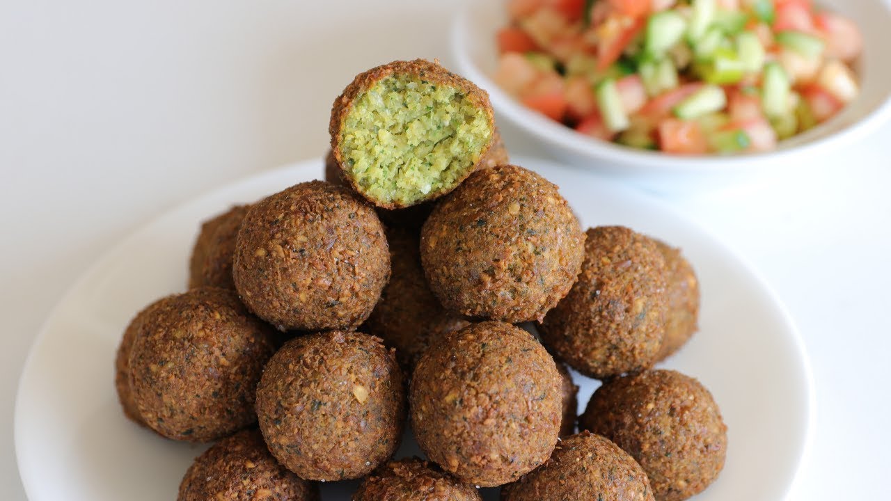 That perfect falafel crunch… how to fry it without it falling apart