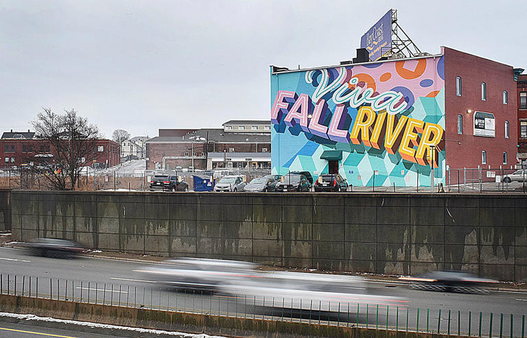 New artists group aims to unite Fall River and New Bedford