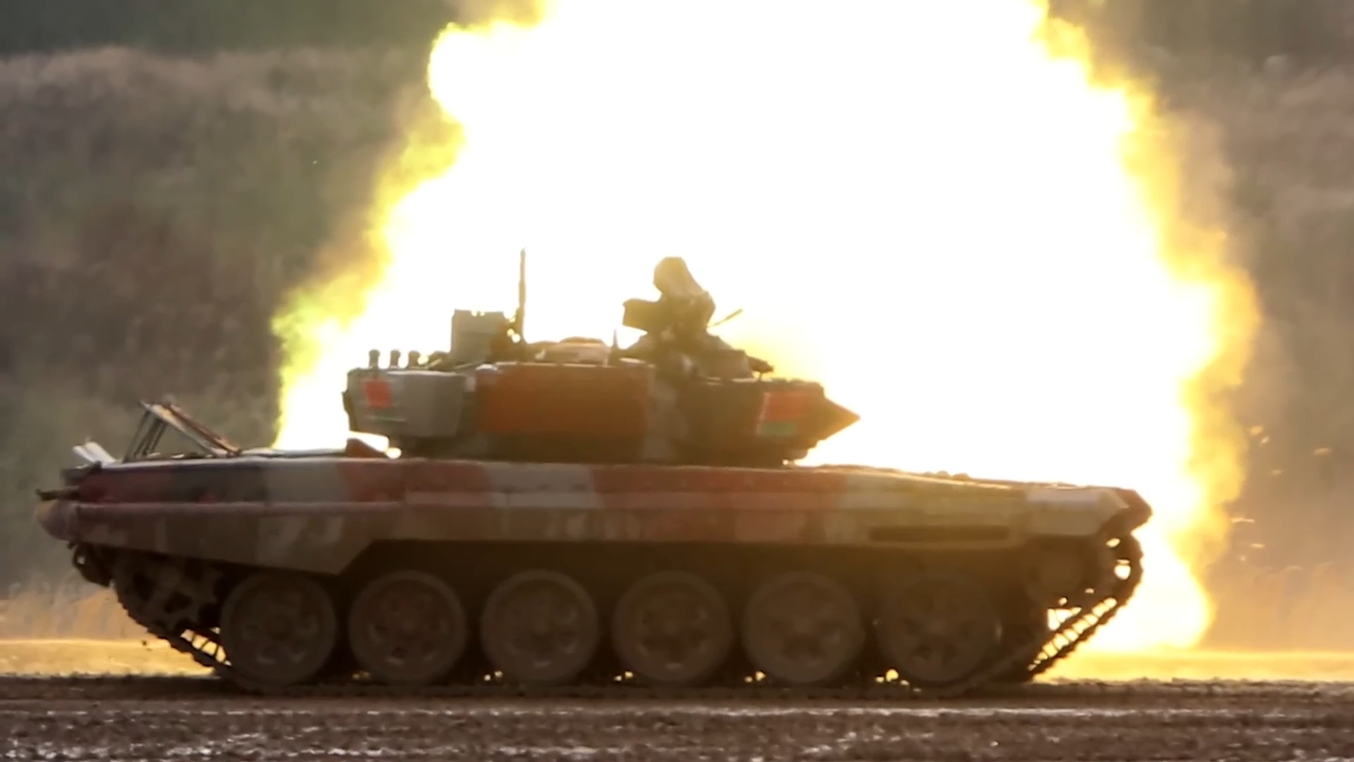 Russia turns Cold War tanks into rolling bombs, a dangerous new tactic ...