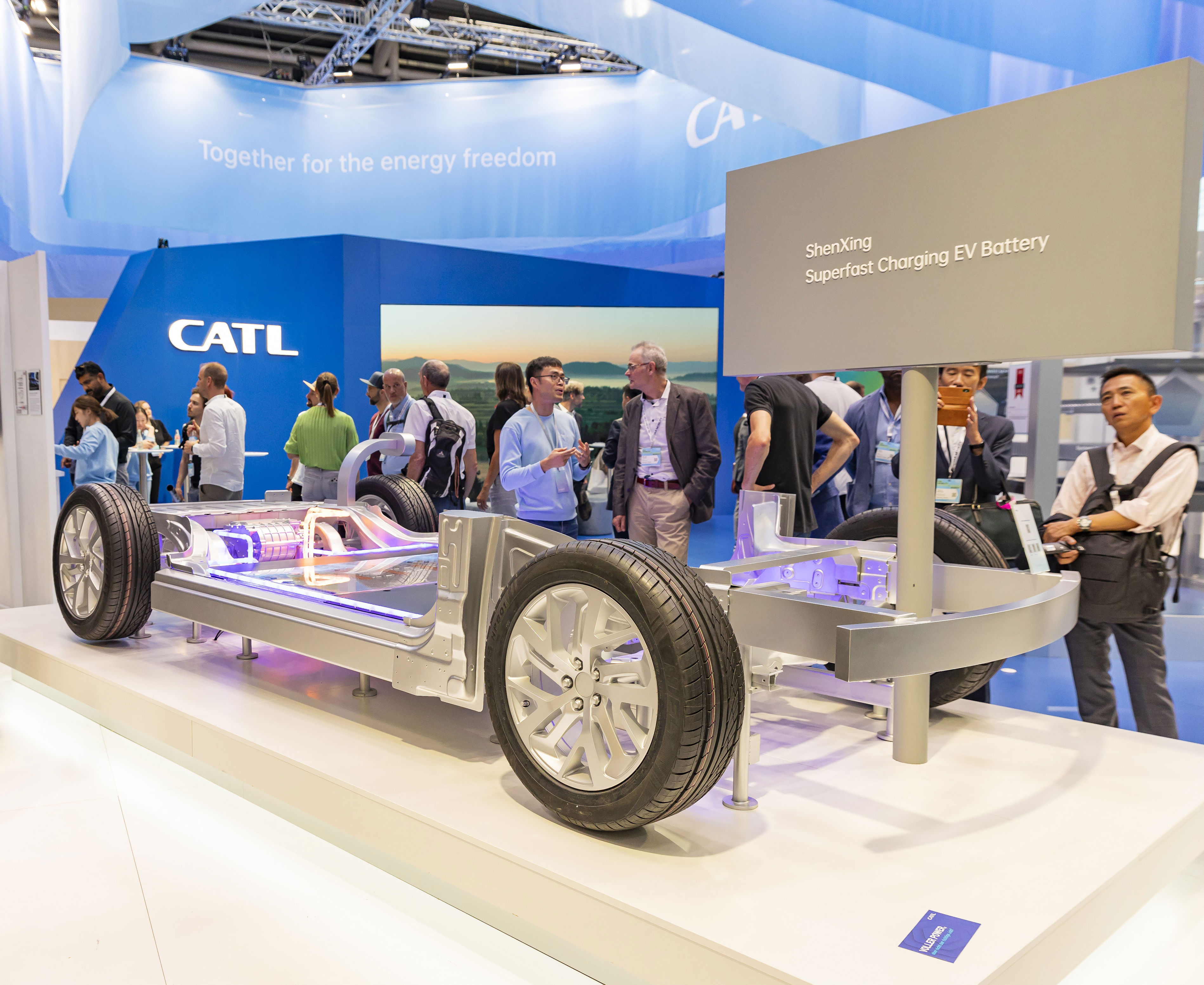 Chinese batterijgigant CATL introduceert nieuwe batterij op basis van ...