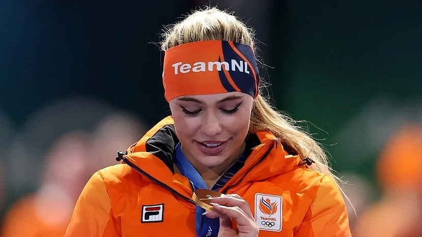 Dutch athlete Jutta Leerdam wins Olympic gold, fiancé Jake Paul sobs