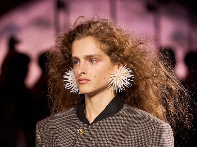 Undone Hair: Wie das Haarstyling im Frühling 2026 aussieht – und worauf ...