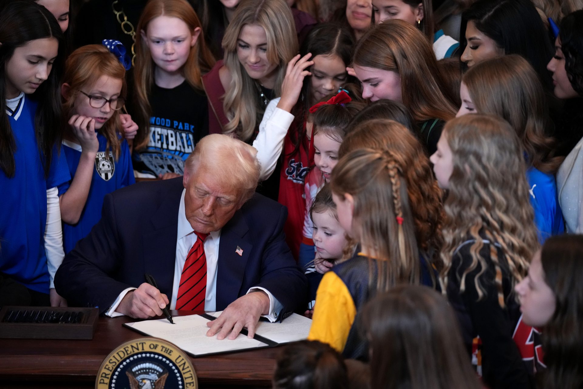 Khelif desafía a Trump y al boxeo: hacia Los Ángeles 2028