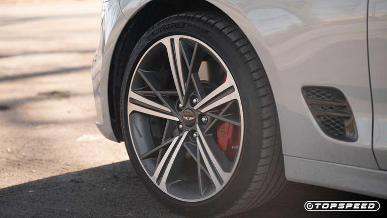 The Korean luxury sedan nobody recommends that drives better than its ...