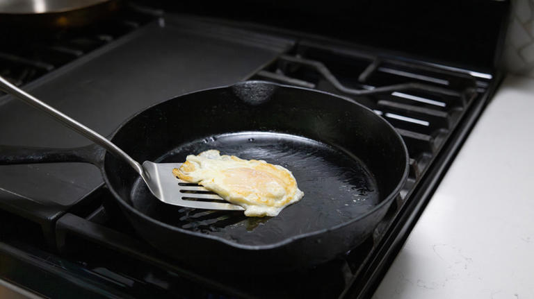 So many people believe this common cast iron cooking myth