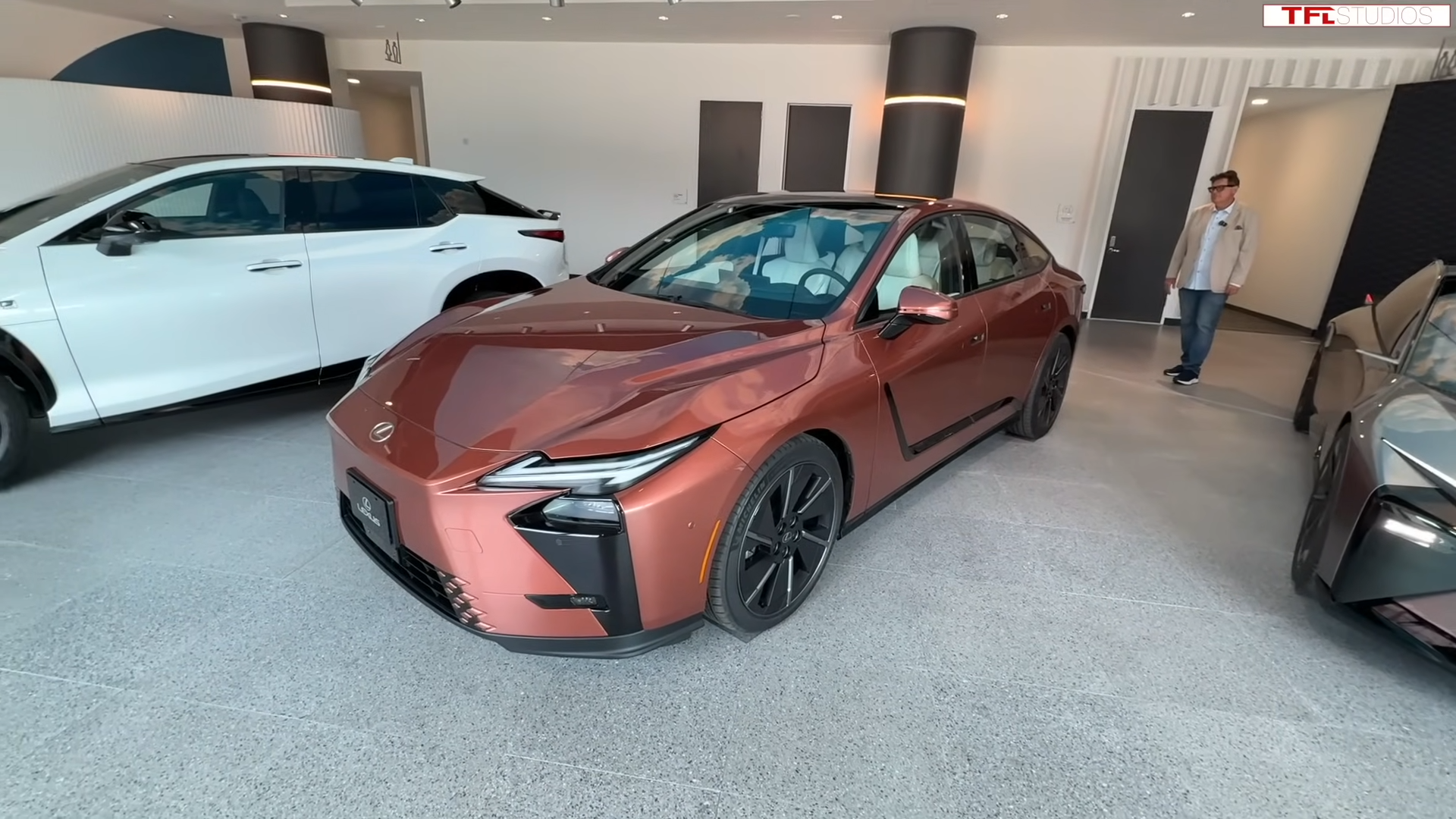 What makes the 2026 Lexus ES so different