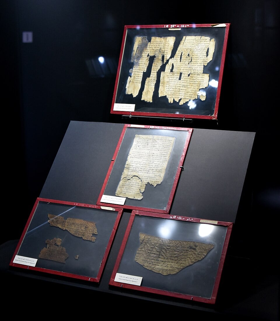 8 secrets hidden in the Dead Sea Scrolls