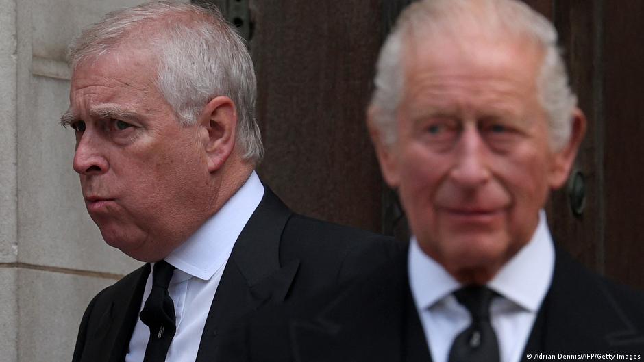 Skandal Epstein: Raja Inggris 'prihatin' dengan kelakuan Andrew