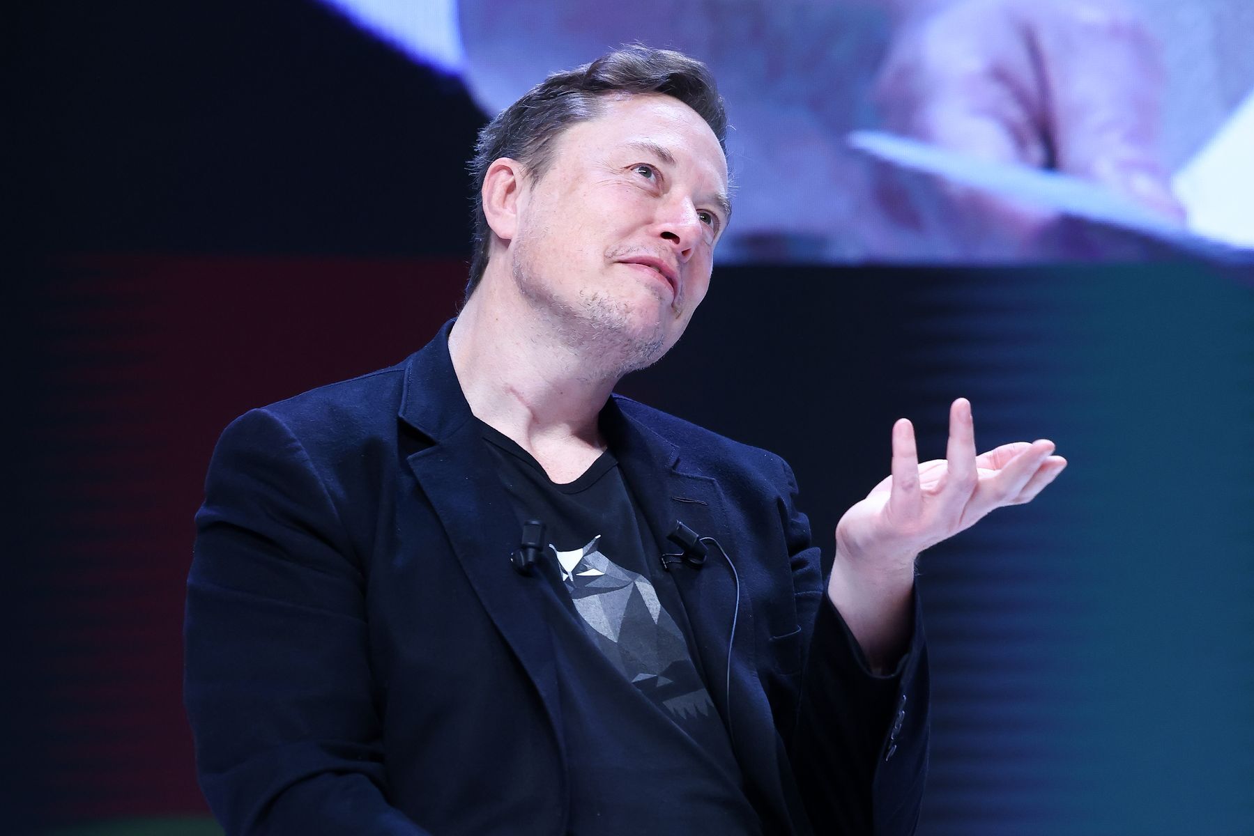 Elon Musk lashes out at Canadian language laws after Air Canada CEO's ...