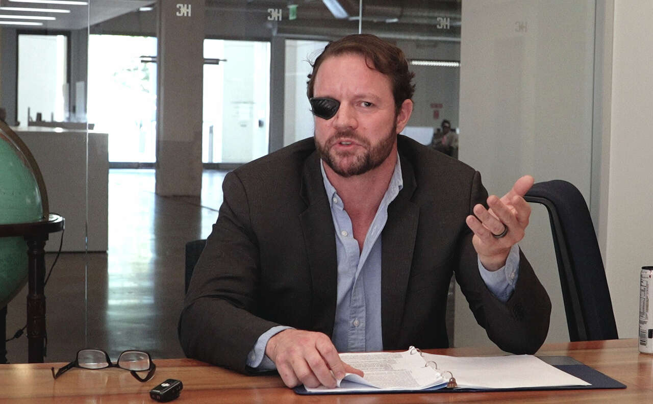 Why Congressman Dan Crenshaw unloaded on Sen. Ted Cruz in interview