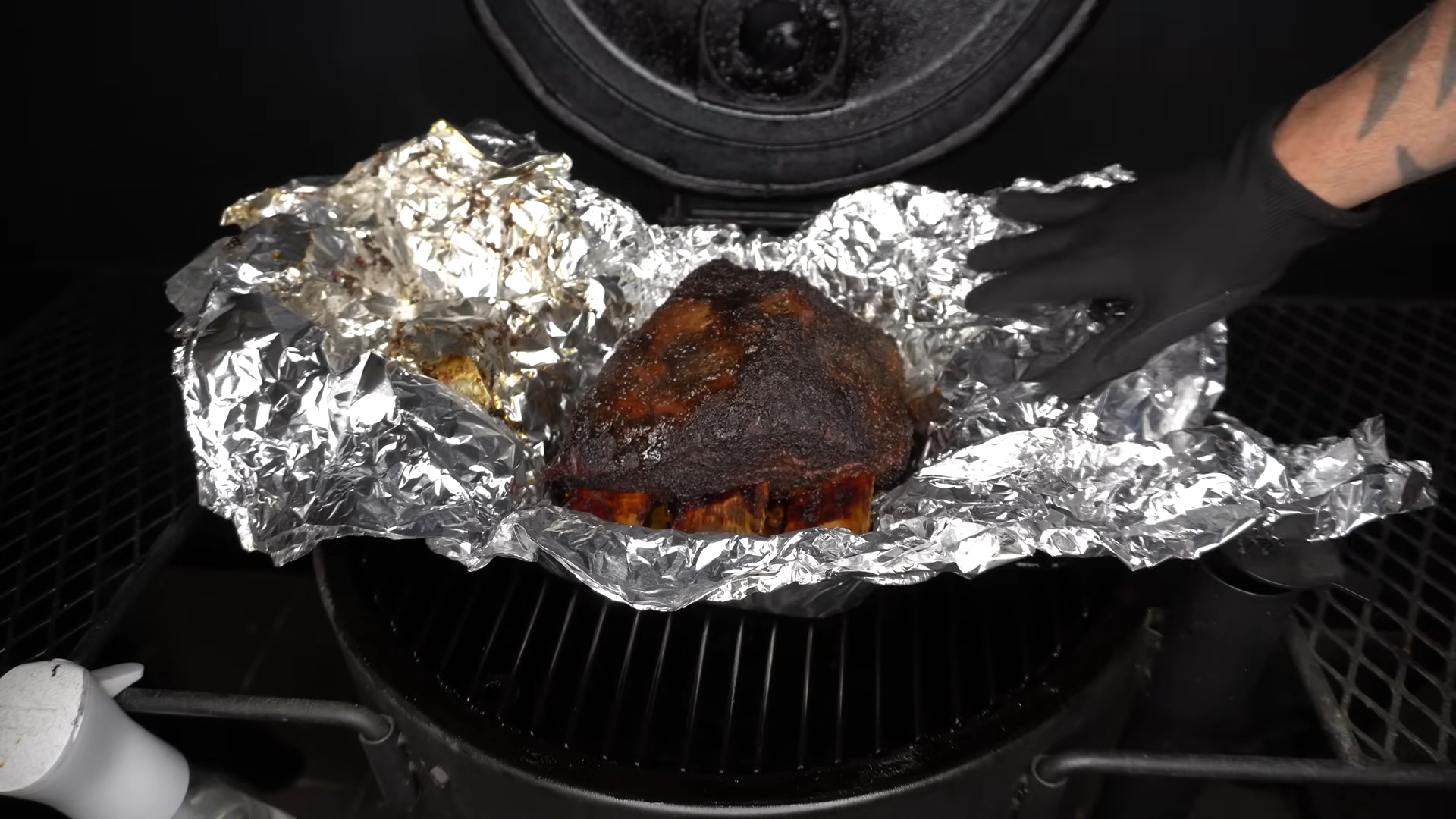 How to cook beef ribs on a charcoal BBQ