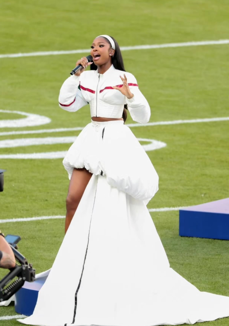 5 celebrity game day looks you couldn't miss at Super Bowl 2026, from ...