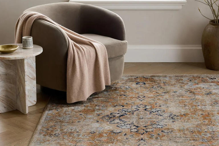 These luxe bedding, curtains, and floral rugs add spring and summer ...