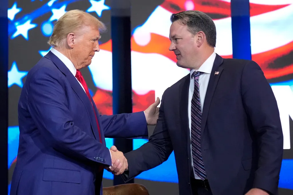 Trump makes clear his support for Jones against Jackson in Georgia ...