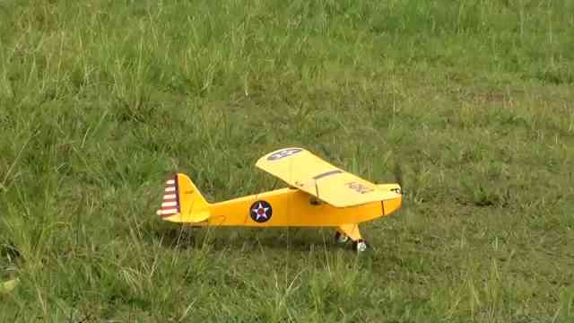 1200mm Piper J3 Cub RC first flight highlights – stunning takeoff ...