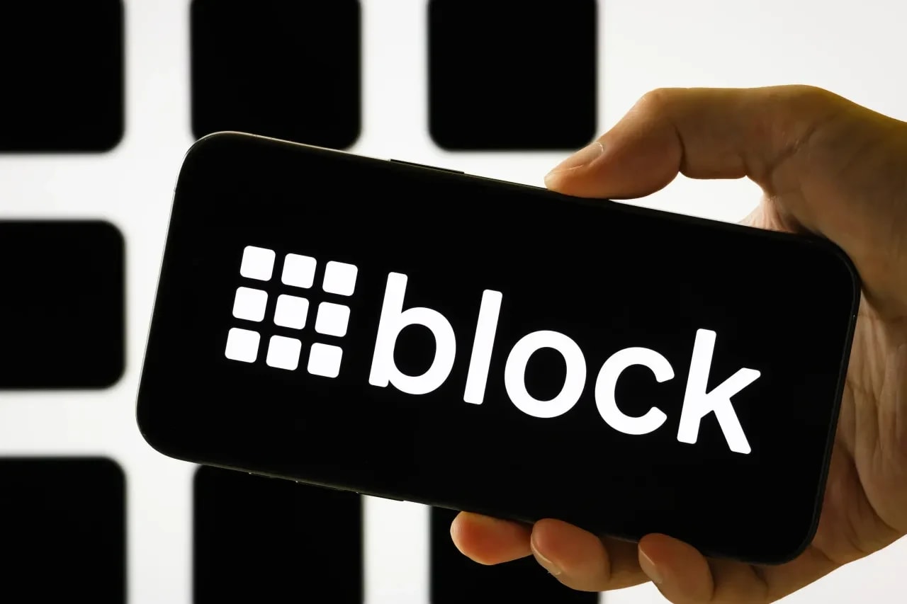 Block-backed Cash App adds Bitcoin features during cost cutting drive