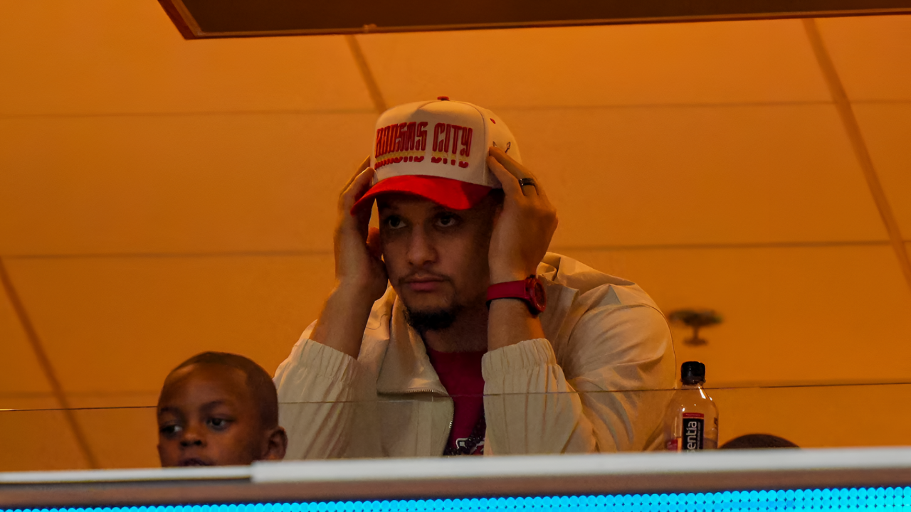 Patrick Mahomes’ father arrested at probation meeting—ankle monitor ...